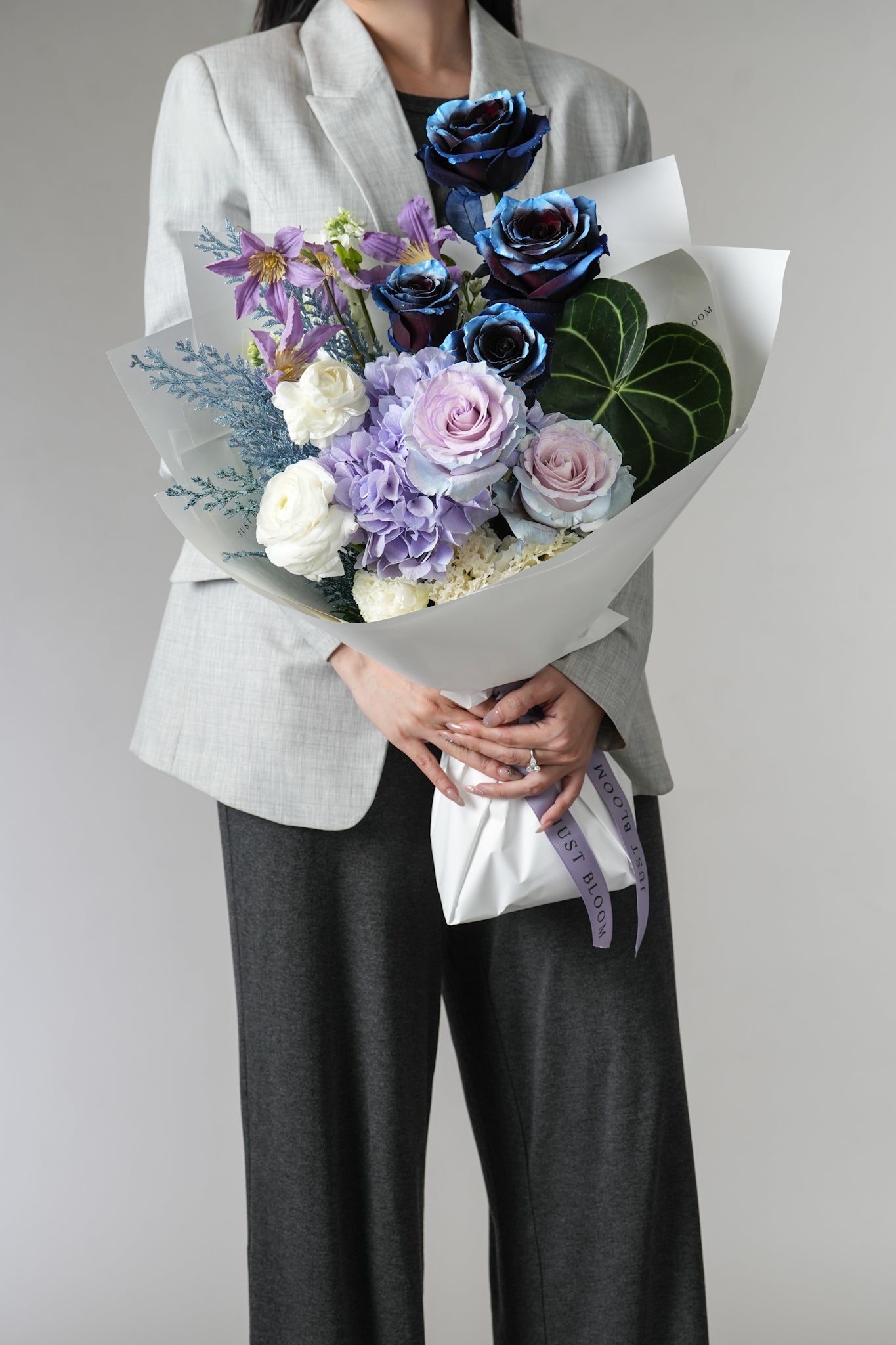 Noctis Midnight Blue & Lilac Flower Bouquet – Just Bloom Hong Kong ...