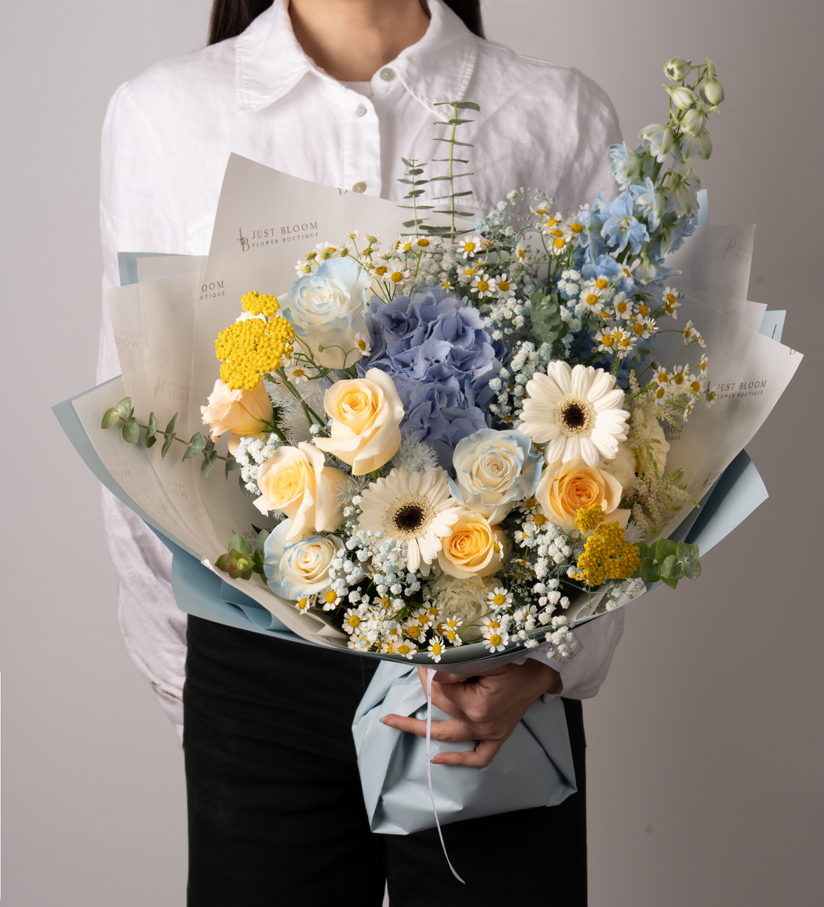 Frances Cheerful Blue & Yellow Rose Flower Bouquet – Just Bloom HK