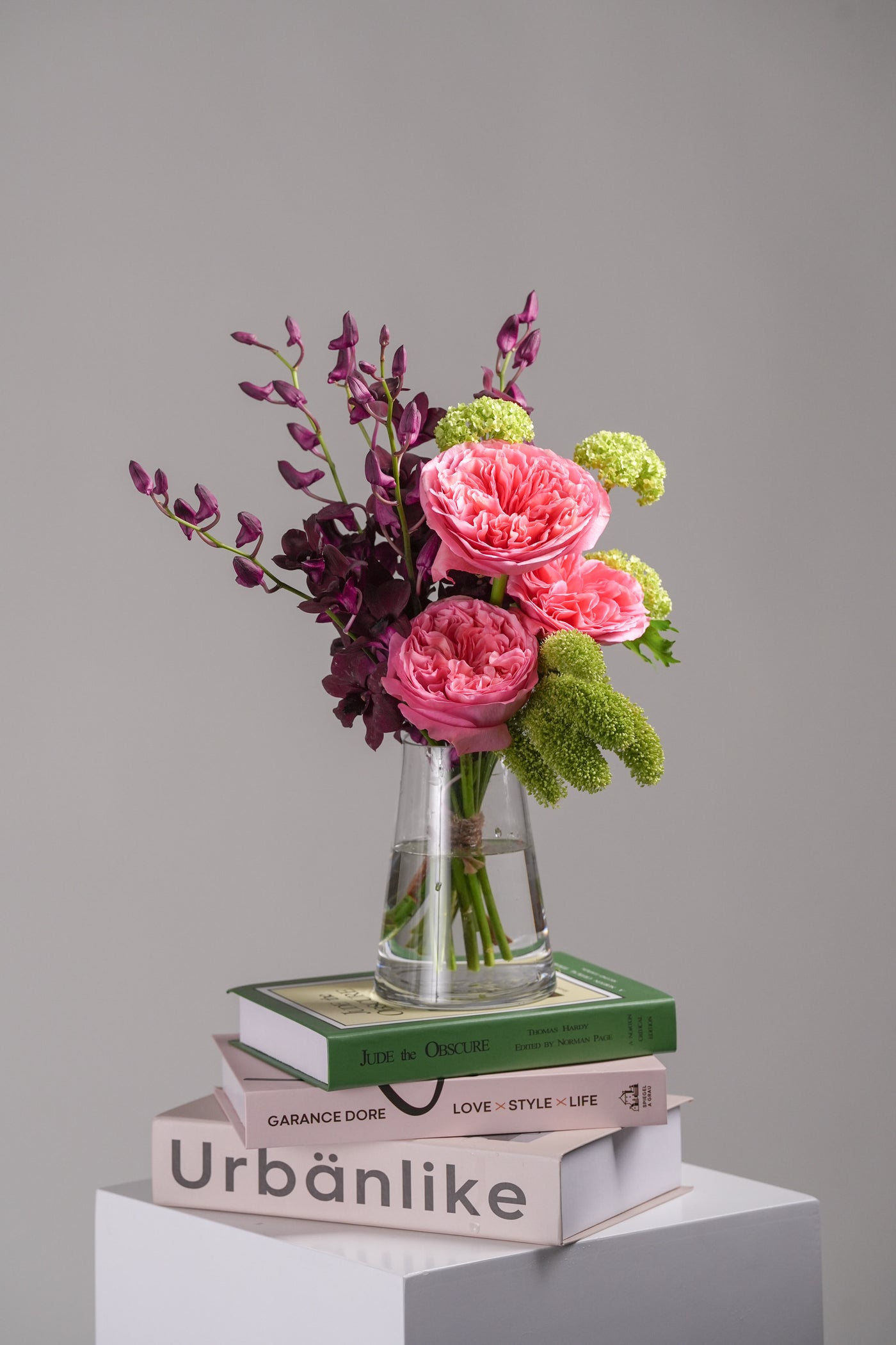 Zelda Vase Arrangement: Ecuadorian Garden Roses & Dutch Flowers | Just ...